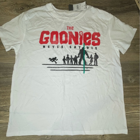 Goonies | Tops | The Goonies Crew T Shirt Adult Medium Never Say Die ...